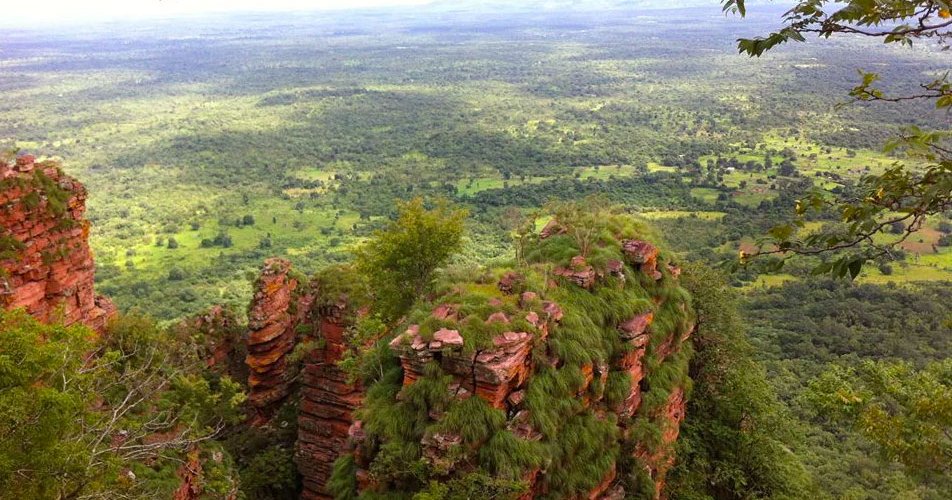 La réserve naturelle communautaire de Dindéfélo - Au Sénégal, le cœur ...